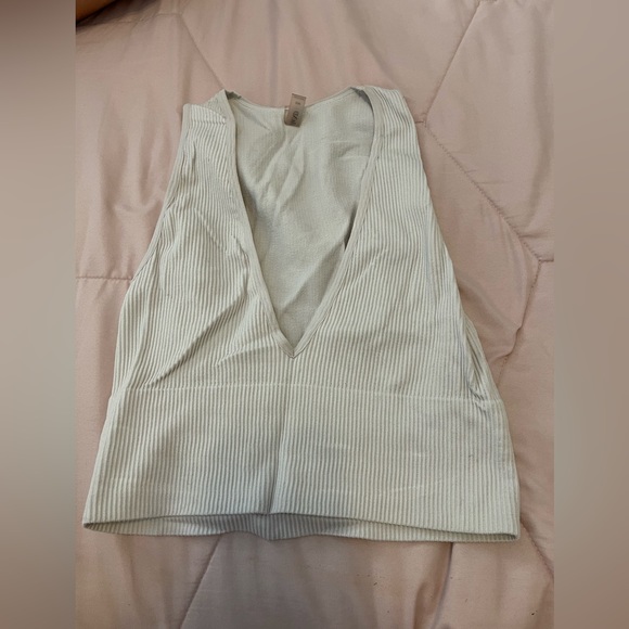 anwnd | Tops | Basic White Cropped Tank | Poshmark